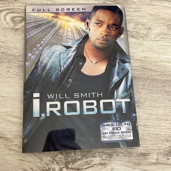 Bridget Moynahan I Robot Shower